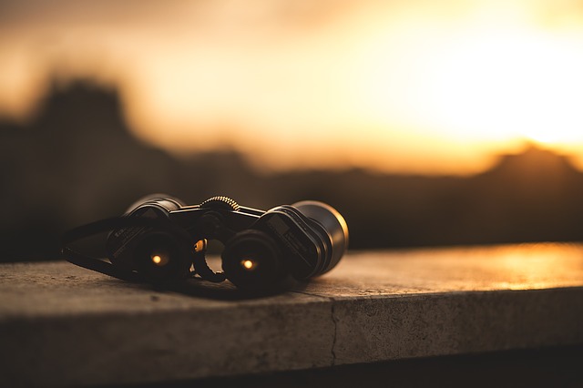 When Were Binoculars Invented? - GeekInformant